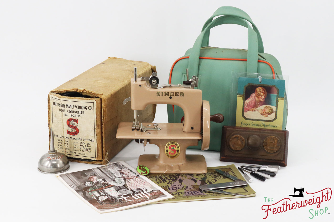 Singer Featherweight 221 & 222 Schoolhouse – The Singer Featherweight Shop