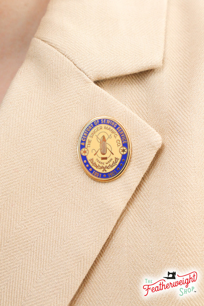 Singer Featherweight 221 Lapel Pin - Centennial Badge 1851-1951 – The ...