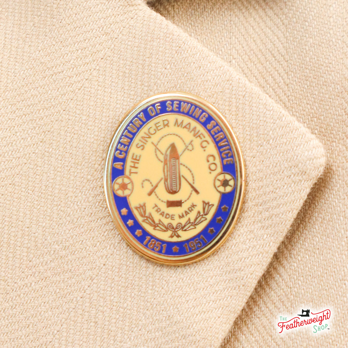 Singer Featherweight 221 Lapel Pin - Centennial Badge 1851-1951 – The ...