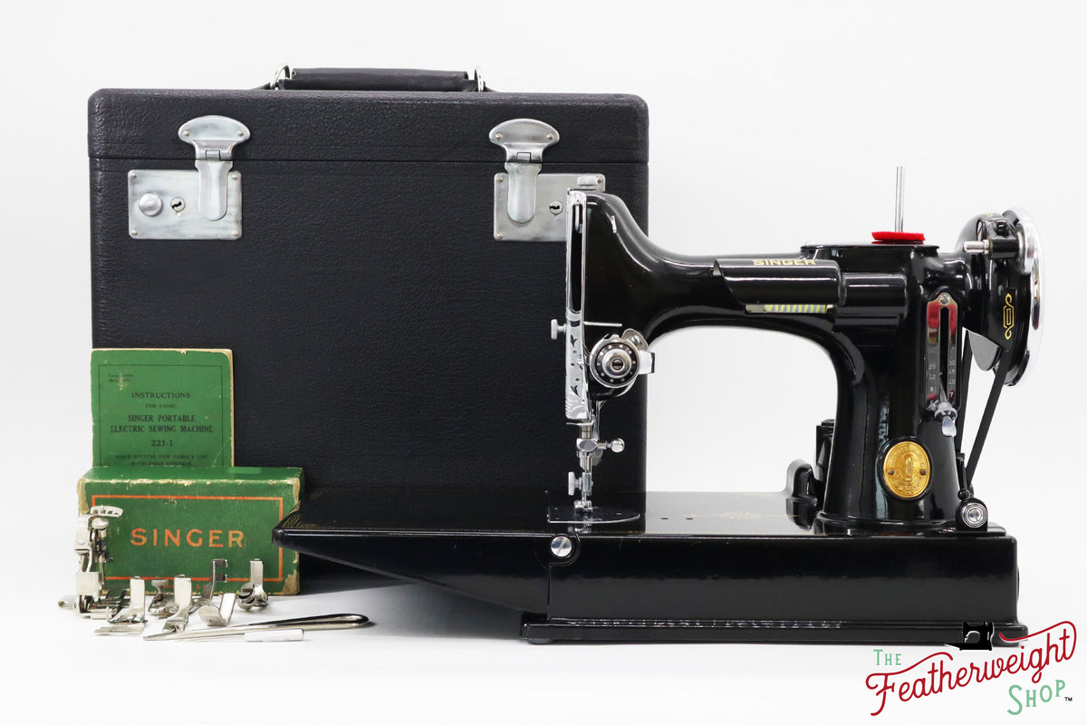 Singer Featherweight 221 Sewing Machine, AF079*** - 1938 – The Singer ...
