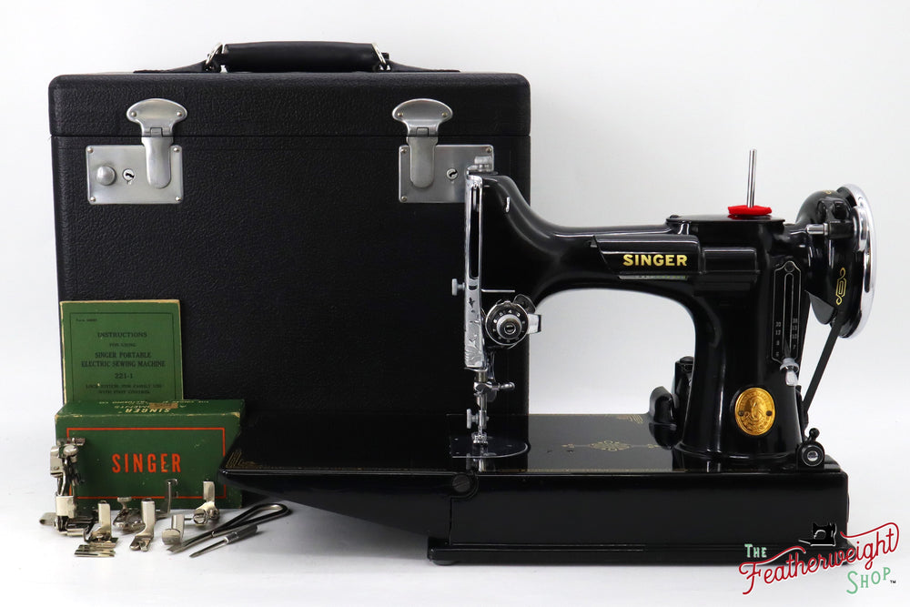 Singer Featherweight 221 Sewing Machine, AF865*** - 1941 – The Singer ...