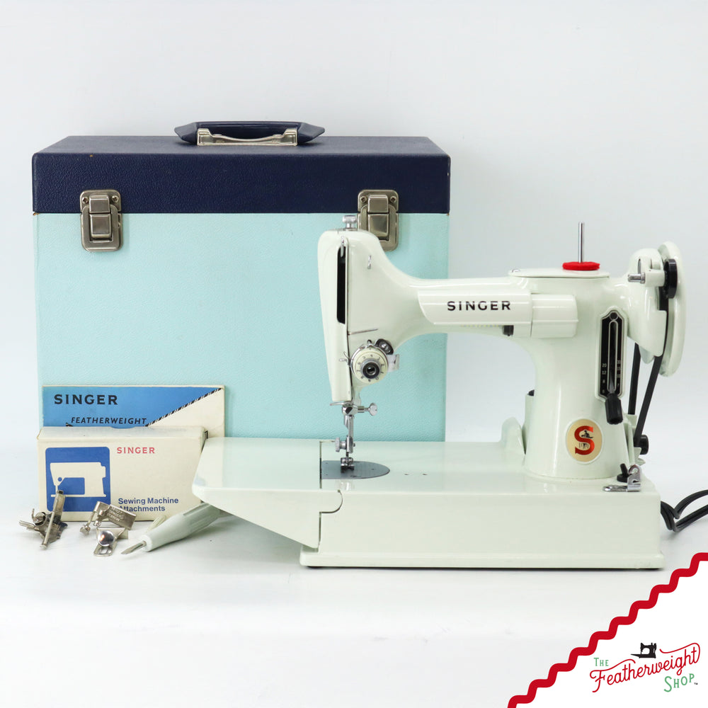 Singer Featherweight 221K Sewing Machine, British WHITE FA236*** – The ...