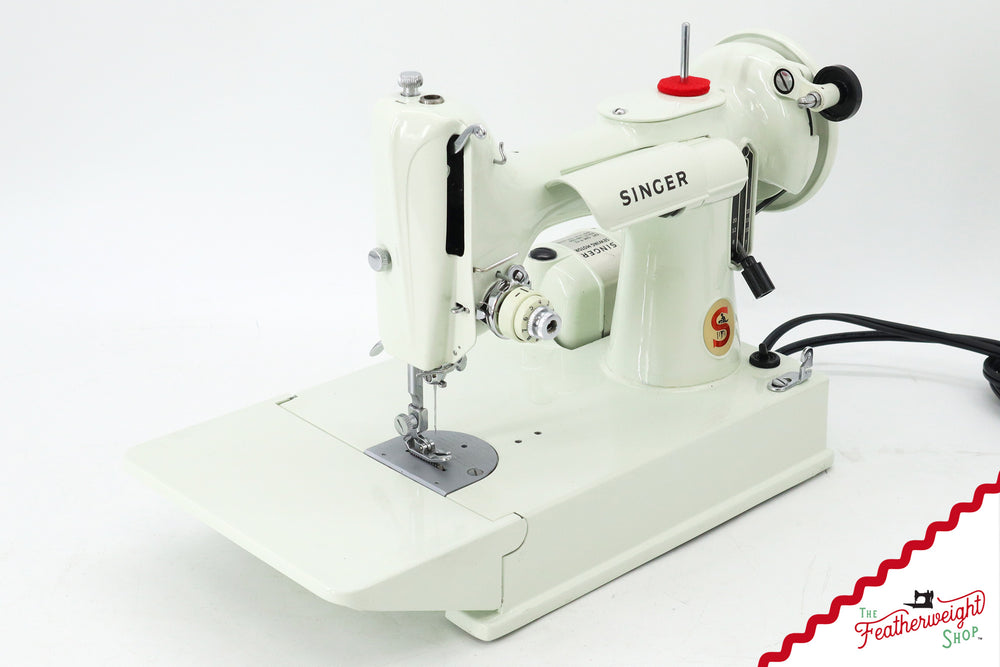 Singer Featherweight 221K Sewing Machine, British WHITE FA236*** – The ...