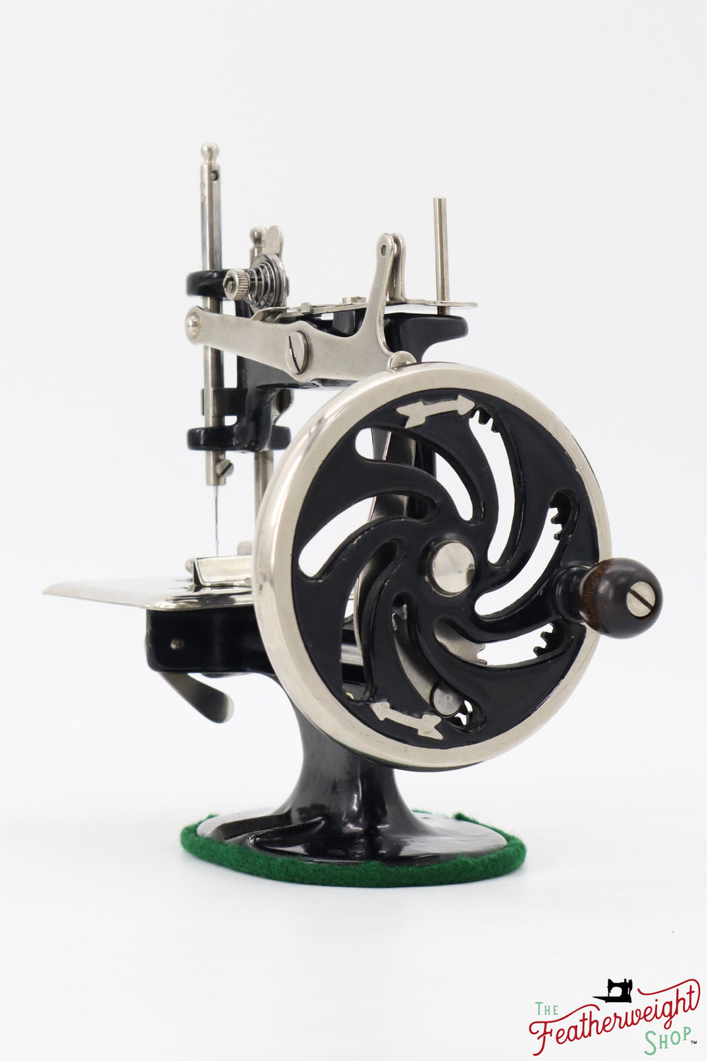 Singer Sewhandy Model 20, Black - July 2023 Faire – The Singer ...