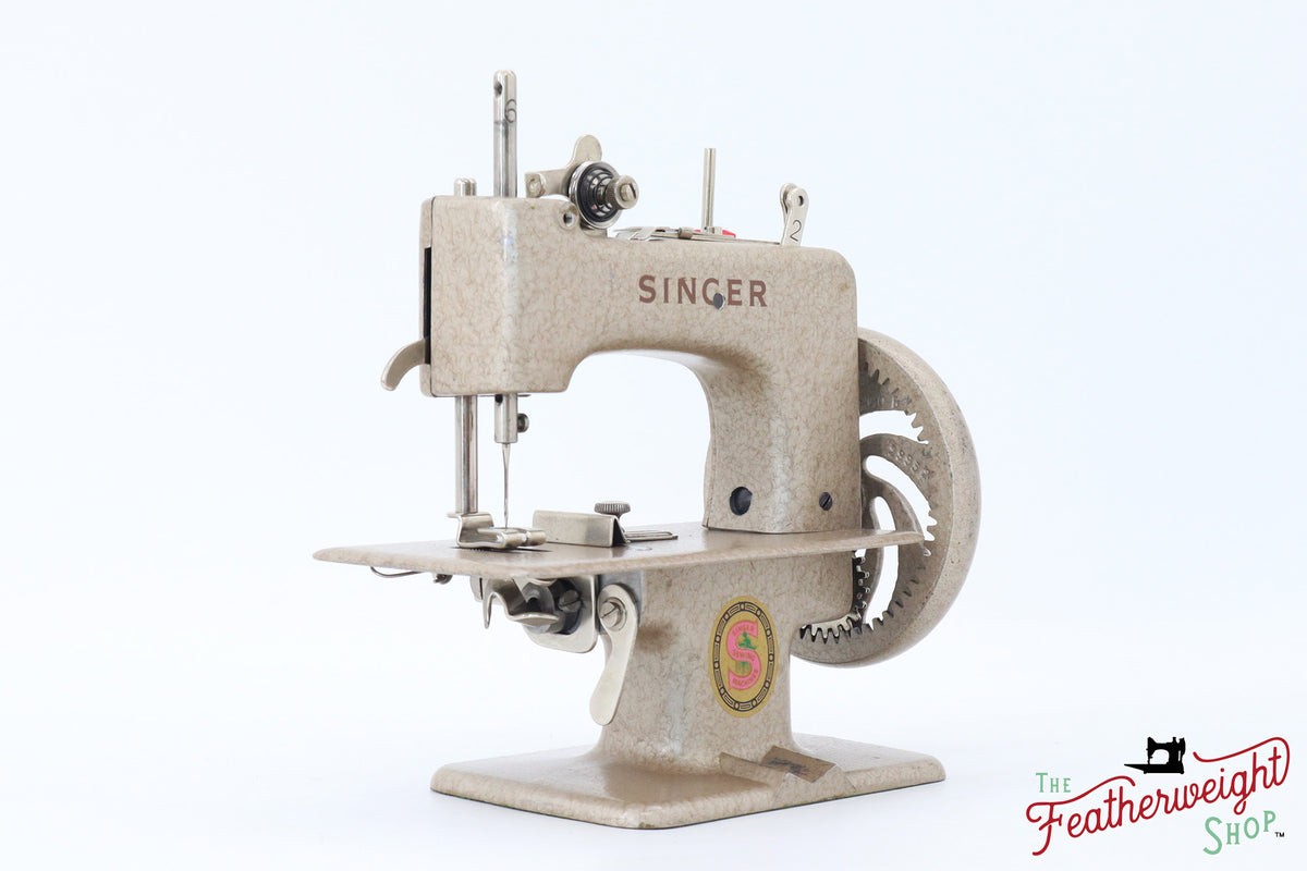 Singer Sewhandy Model 20 - Hammered Wispy Mauve - RARE, Complete Set ...