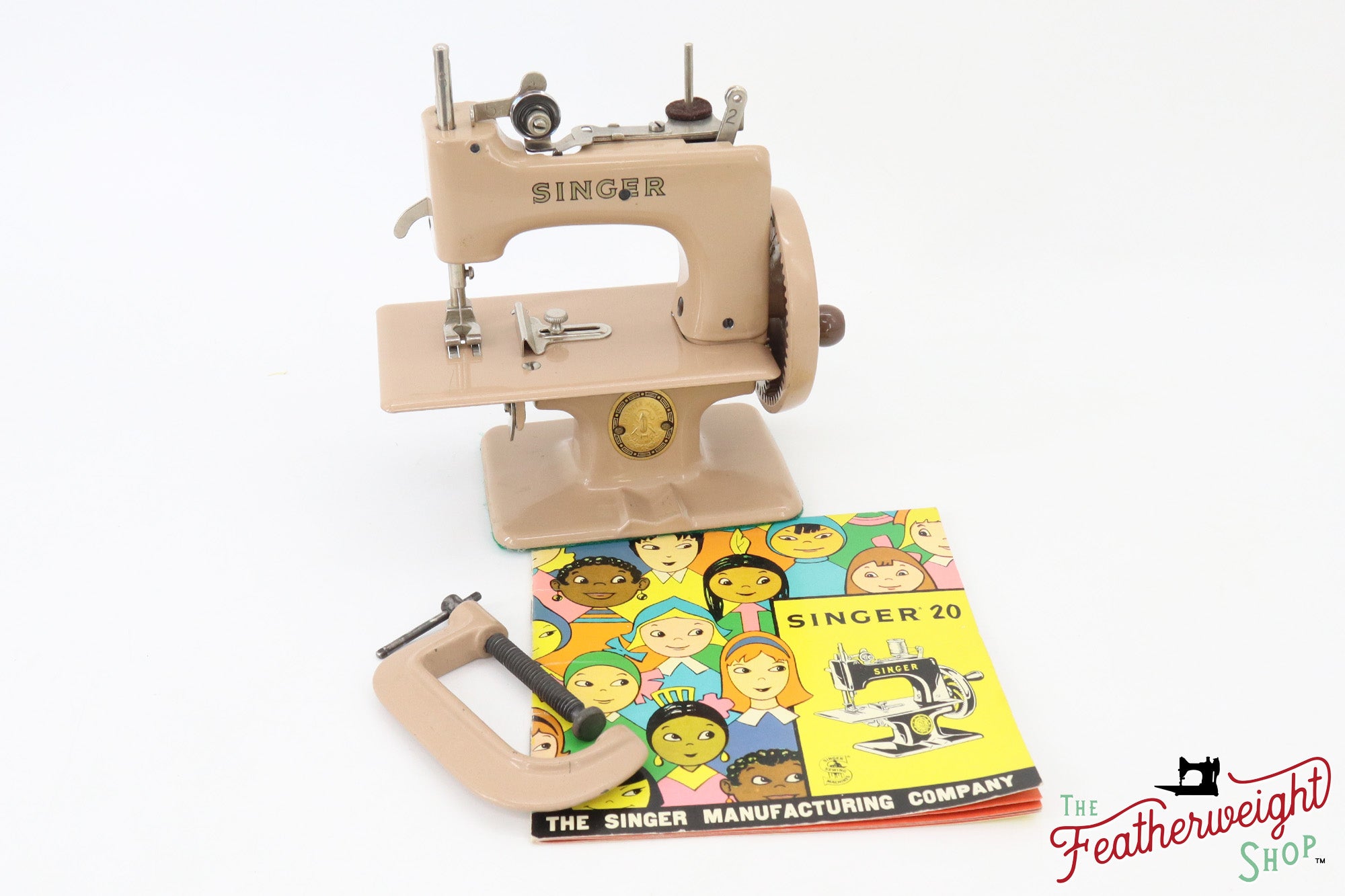 Singer Sewhandy Model 20 - Beige - 01/24 – The Singer Featherweight Shop