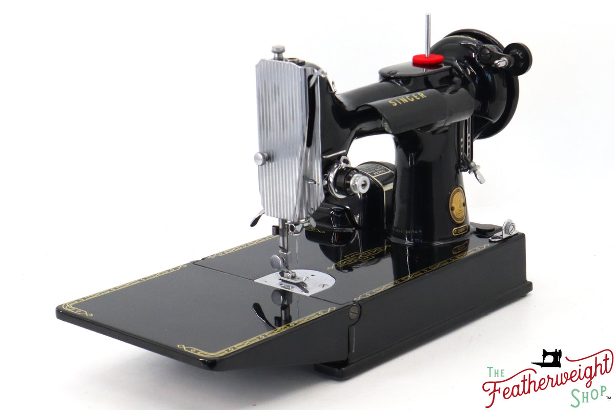 Singer Featherweight 221K Sewing Machine, 1957 - EM597*** – The Singer ...