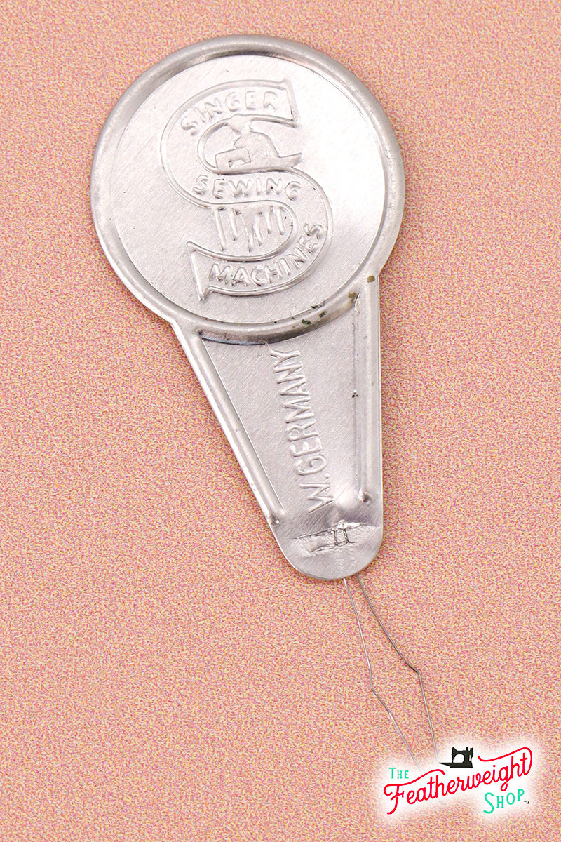 Needle Threader, Singer Filament (Vintage Original) – The Singer ...