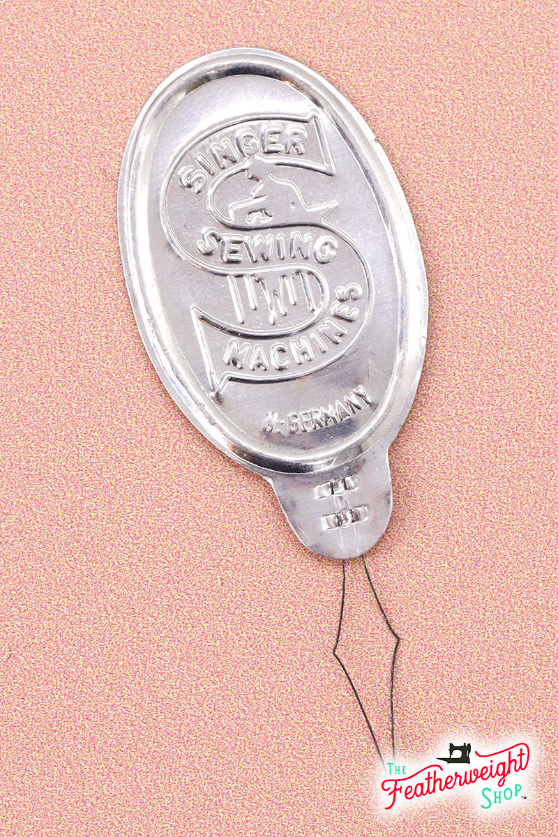 Needle Threader, Singer Filament (Vintage Original) – The Singer ...