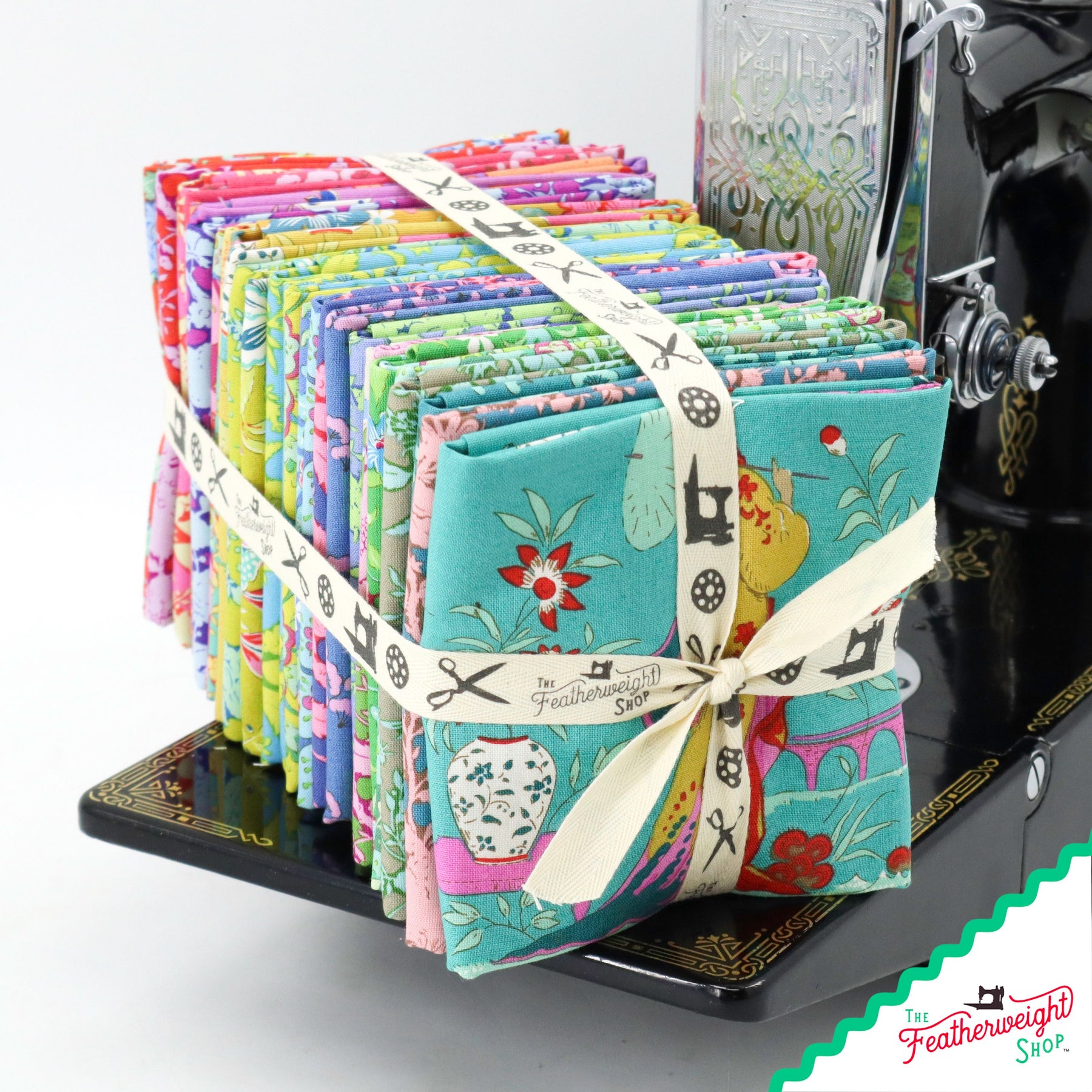 Singer Featherweight 221 Fabric - Novelty Print, Red S – The Singer ...