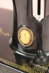 Singer Featherweight 221 Sewing Machine, CHICAGO BADGE 1934 AD543 ...