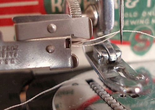 Needle Threader, Singer (Vintage Original) – The Singer Featherweight Shop