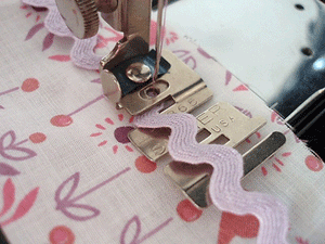 Singer Featherweight 221 222K Edge Stitcher Attachment – The Singer ...