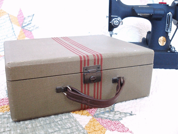 Vintage Singer Fashion Aids Attachments Case Handle – The Singer ...