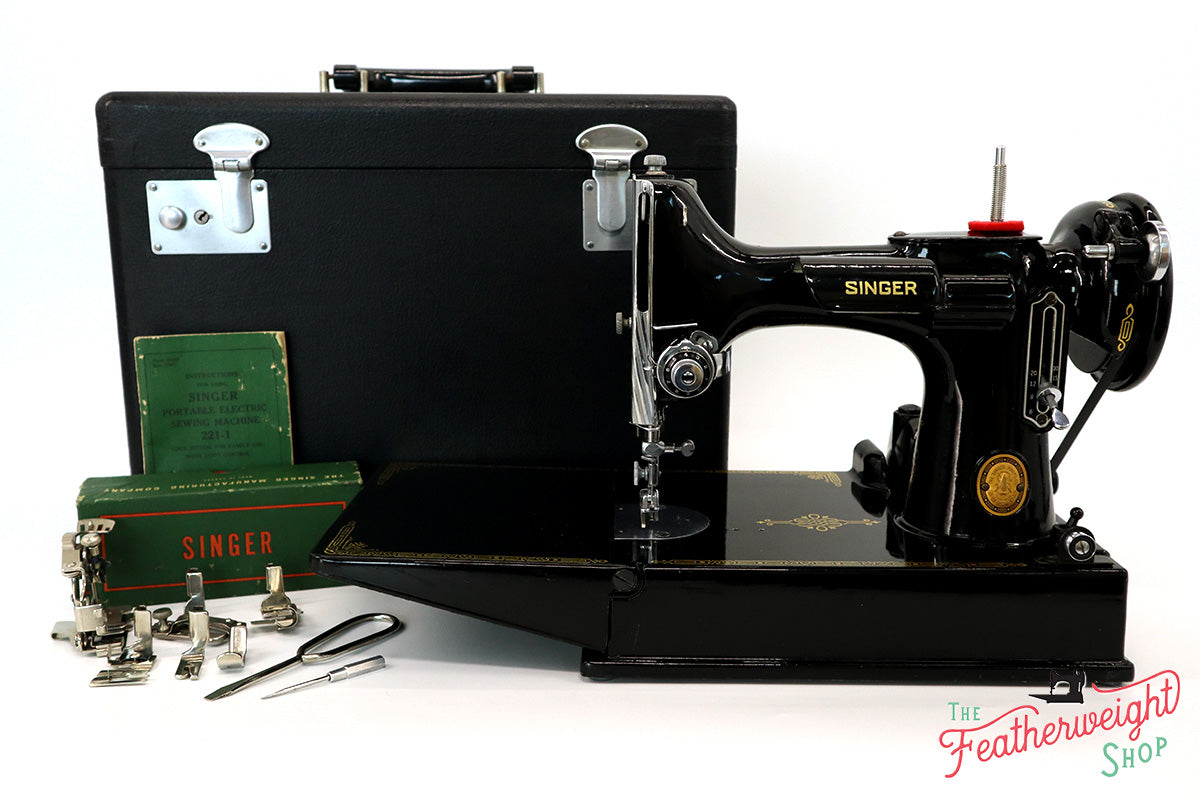Singer Featherweight 221K Sewing Machine, EG7068** – The Singer ...