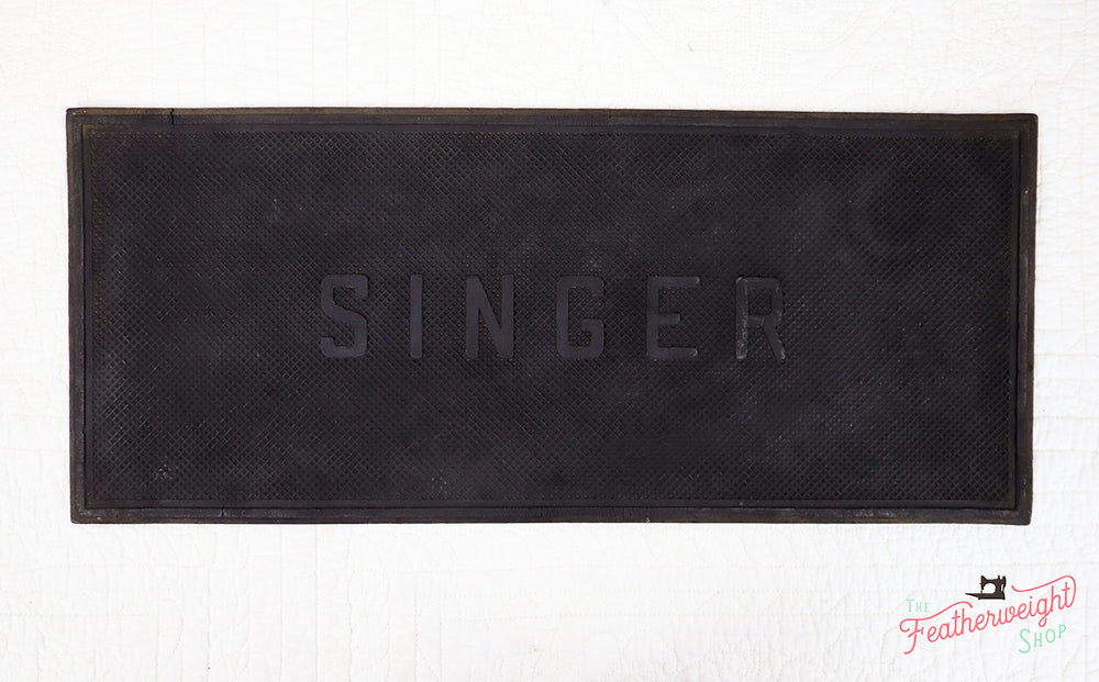 Rubber Table Mat for the Singer Featherweight 221 & 222 (Vintage Origi ...