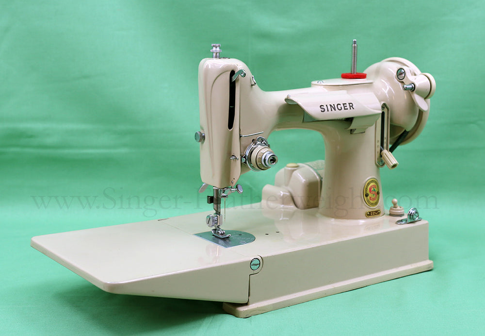 Singer Featherweight 221J Sewing Machine, TAN ES658*** – The Singer ...
