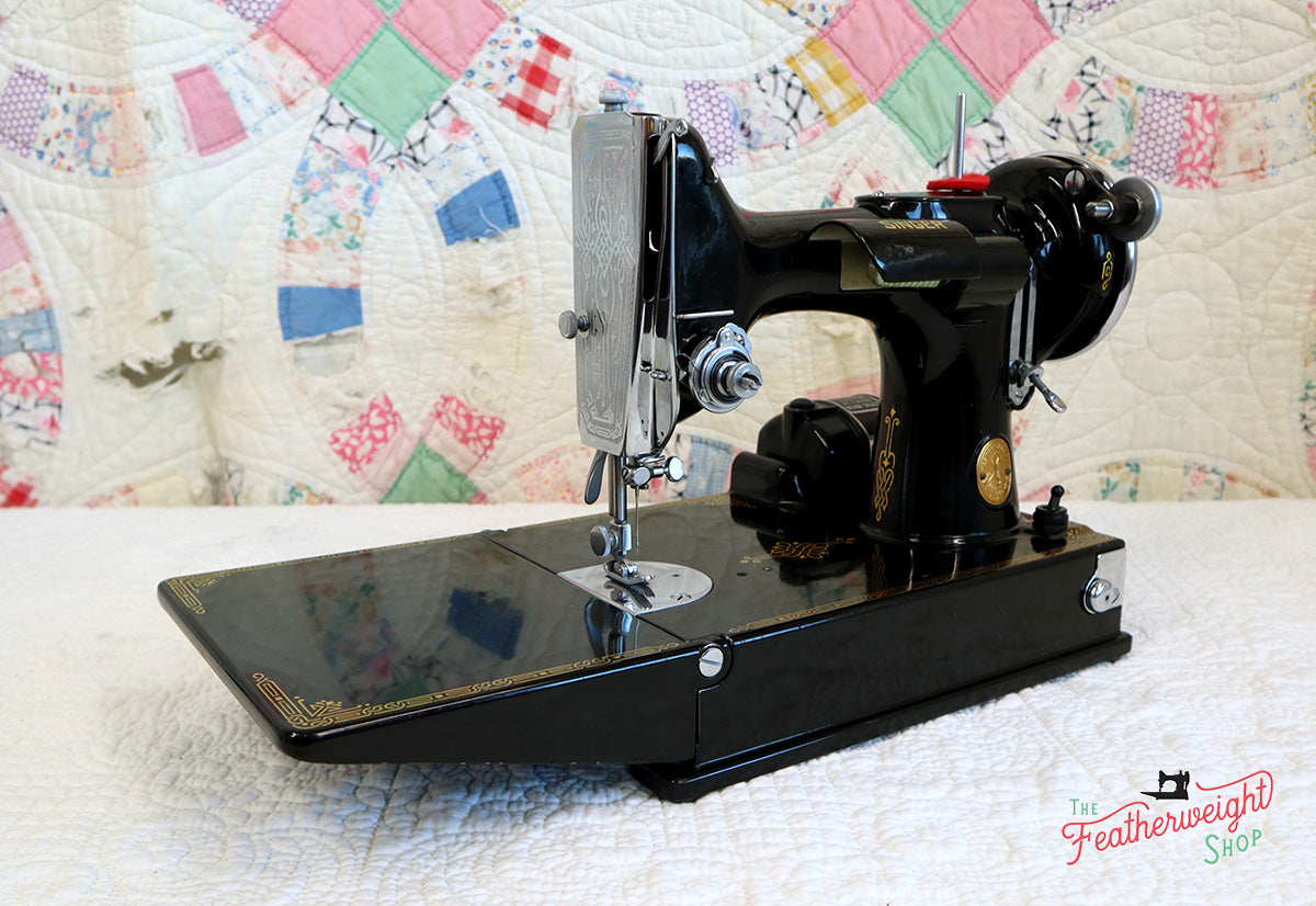 Singer Featherweight 221 Sewing machine, 1935 AD880*** – The Singer ...