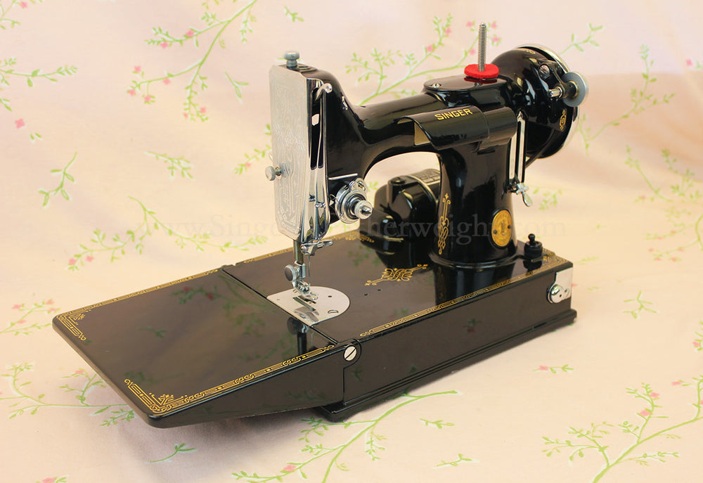 Singer Featherweight 221 Sewing machine, 1933 AD546*** – The Singer ...