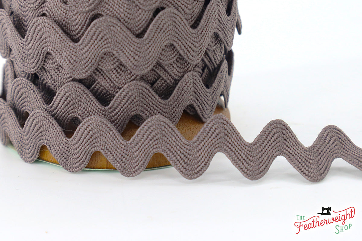 5/8" Inch STEEL VINTAGE TRIM Large RIC RAC by Lori Holt (by the yard ...