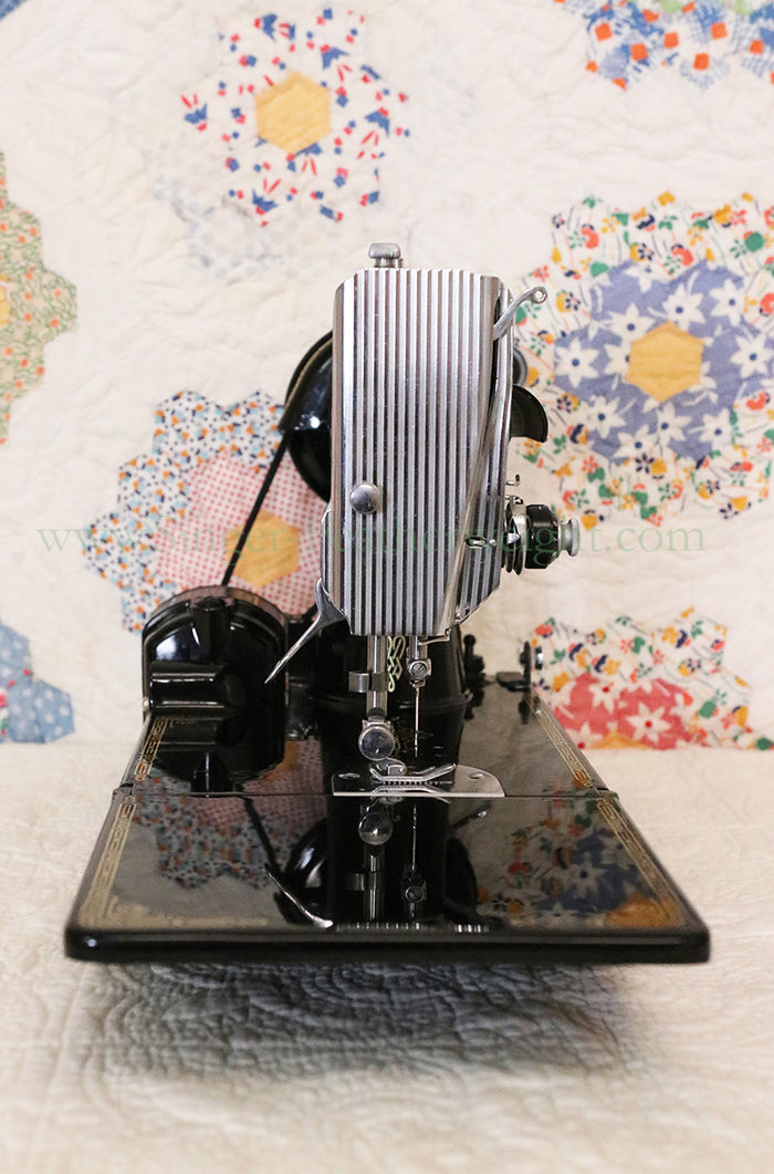 Singer Featherweight 221 Sewing Machine For Sale – The Singer ...