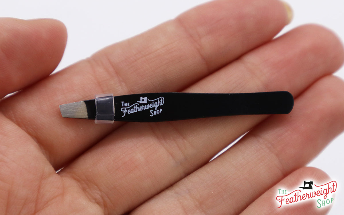 Thread Tweezers, MINI Black Featherweight Shop – The Singer ...