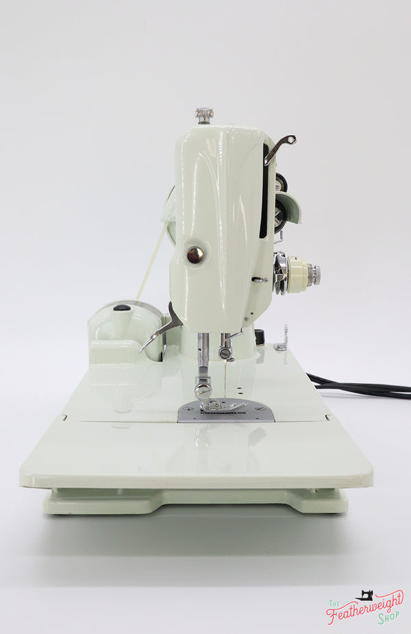 Singer Featherweight 221 Sewing Machine, WHITE EV985*** – The Singer ...