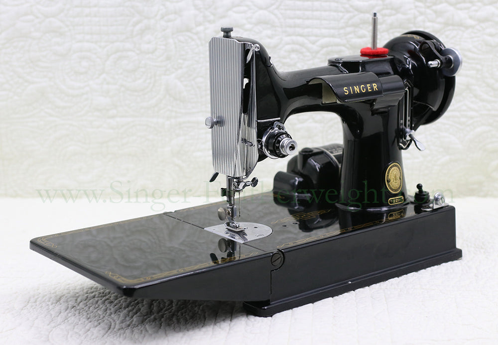 Singer Featherweight 221 Sewing Machine, AM383*** – The Singer ...