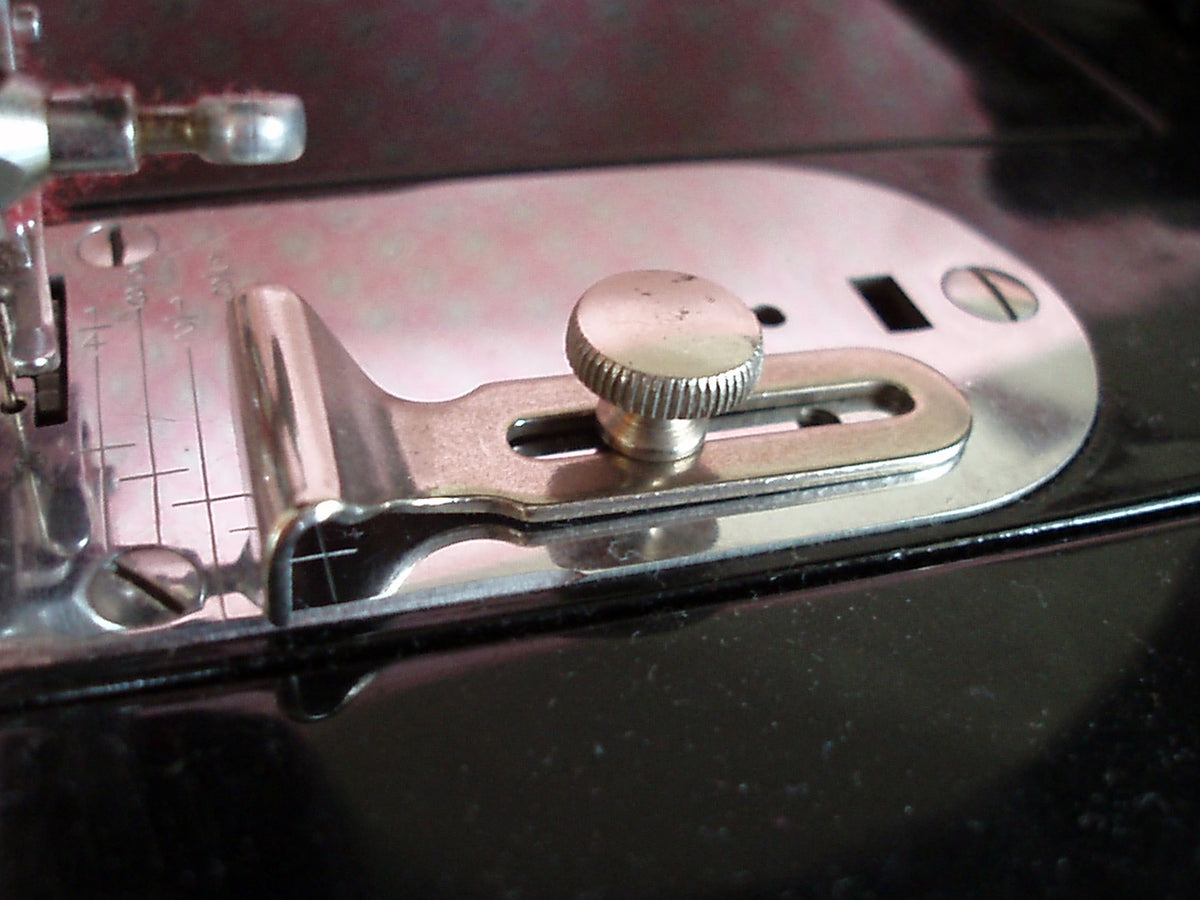 Singer Featherweight 221 Seam Cloth Guide Attachment – The Singer ...