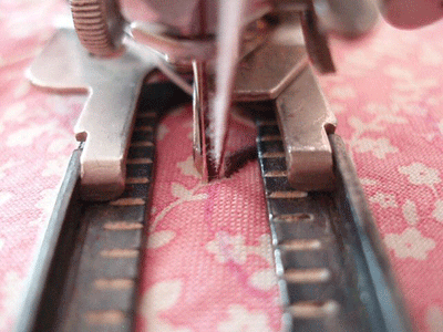 Singer Featherweight 221 222 Buttonholer Attachment – The Singer ...