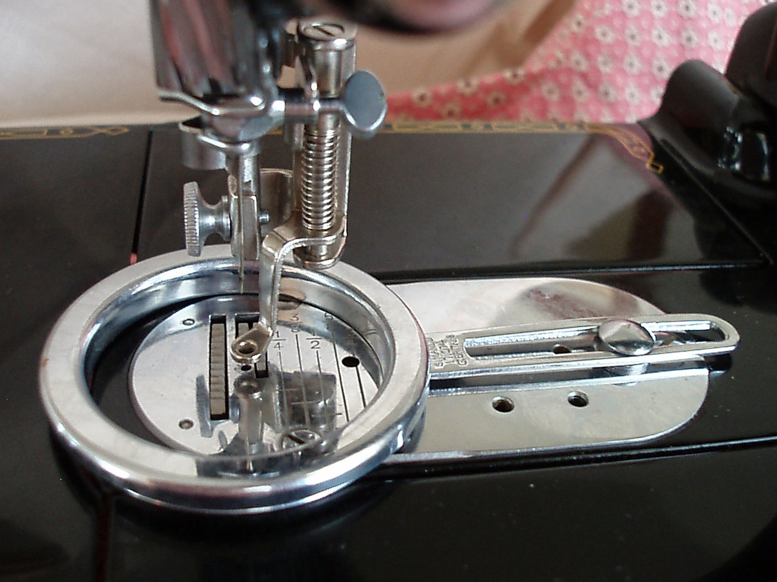 Singer Featherweight 222K Embroidery & Darning Foot (Vintage Original ...