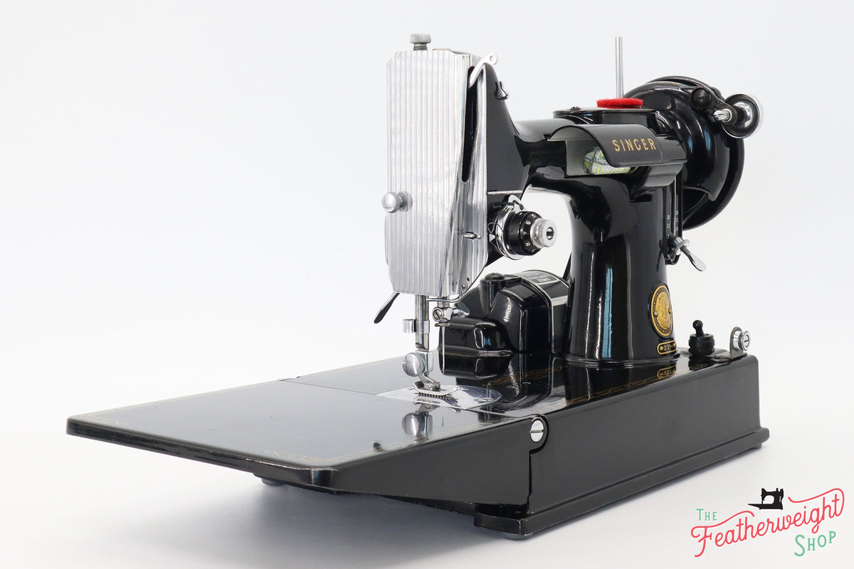 Singer Featherweight 221 1954 - AL689*** – The Singer Featherweight Shop